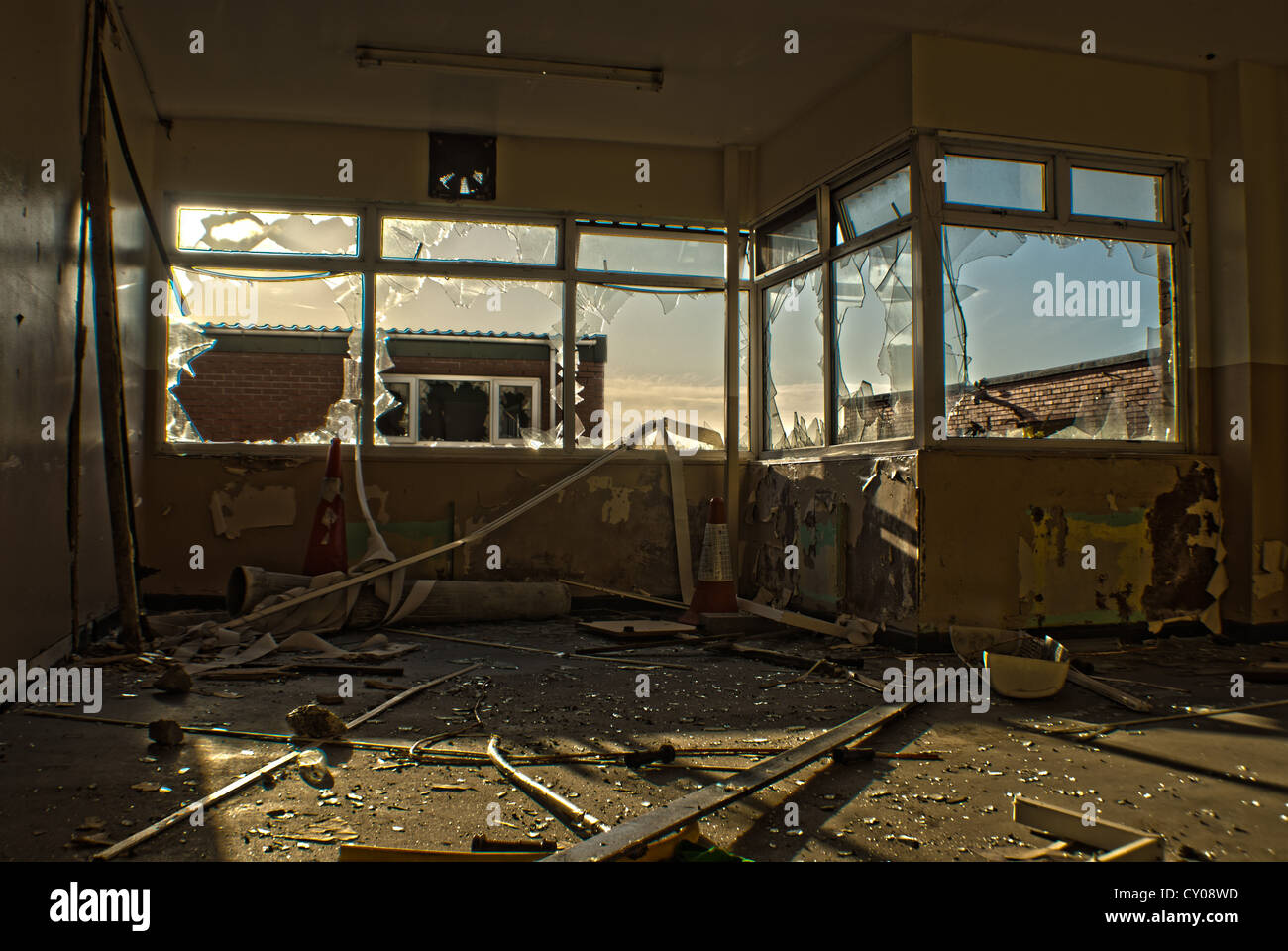 Inside of a derelict and vandalized building Stock Photo - Alamy