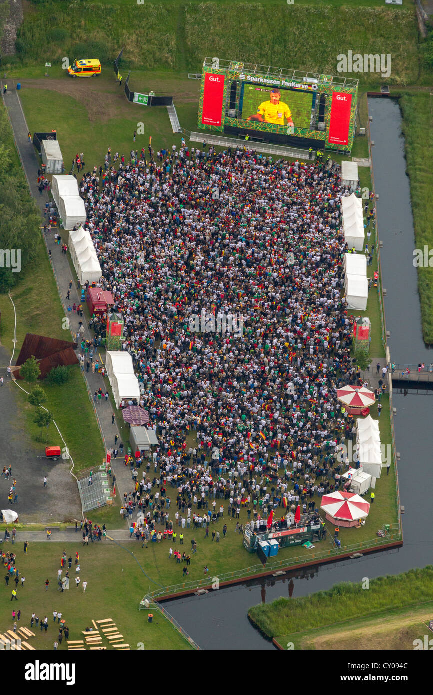 Spectator viewing area hi-res stock photography and images - Alamy