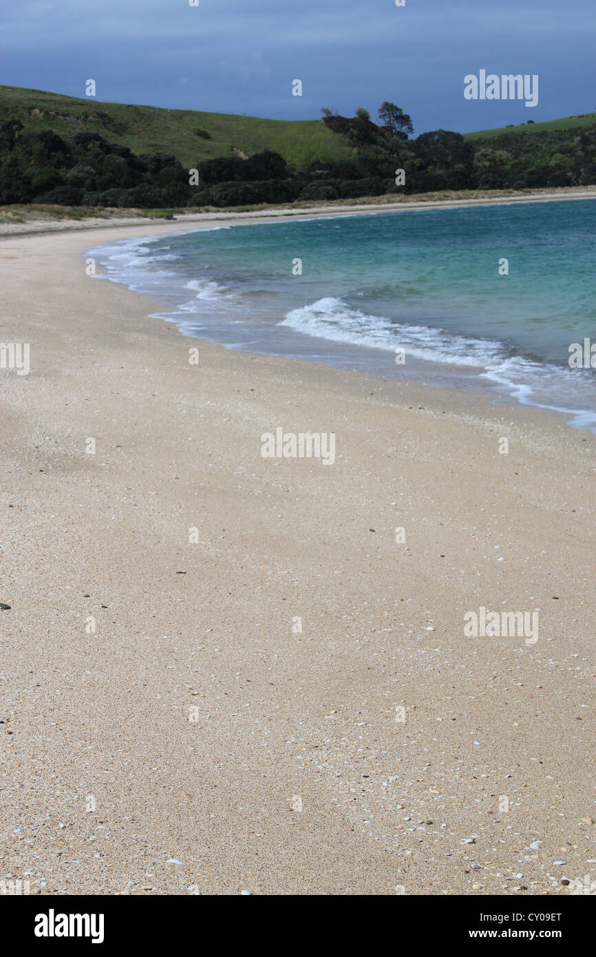 beach without people Stock Photo - Alamy