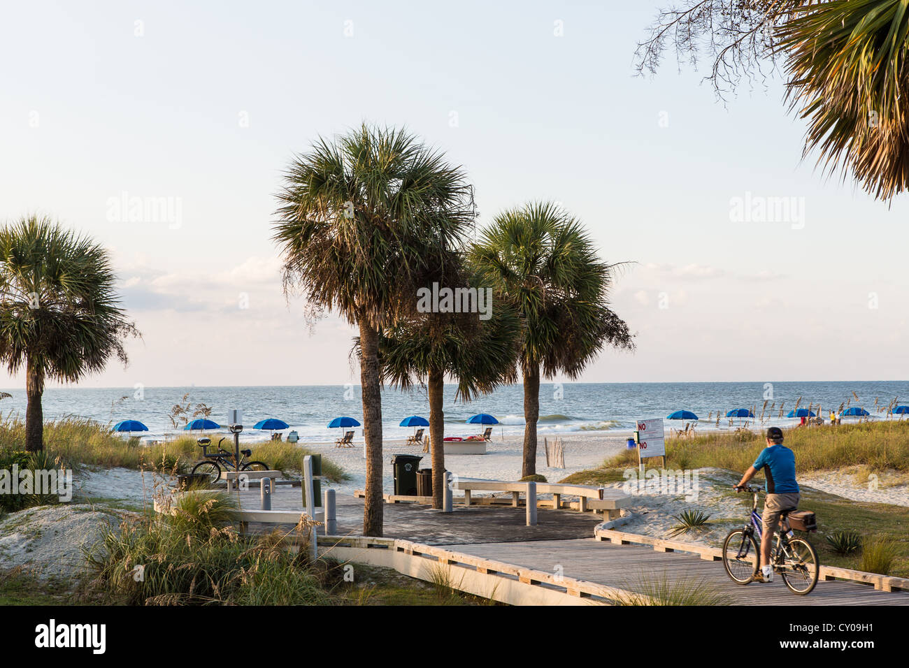 Entrance to Coligny Circle Public Beach on Hilton Head Island, SC Stock ...