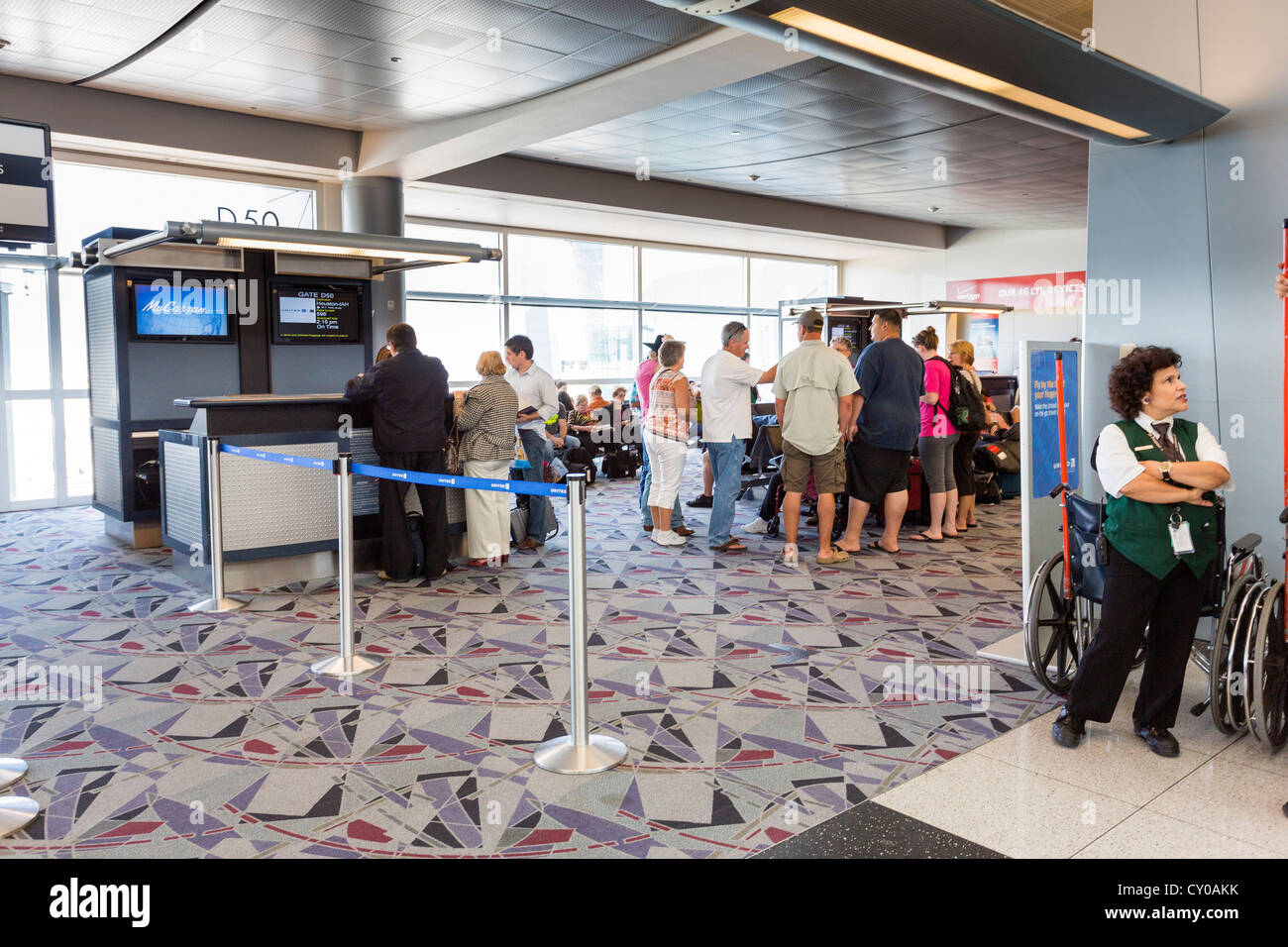 Customers waiting patiently hi-res stock photography and images - Alamy