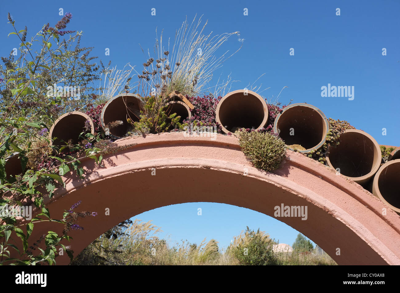 Terracotta arch in garden butterfly hi-res stock photography and images ...
