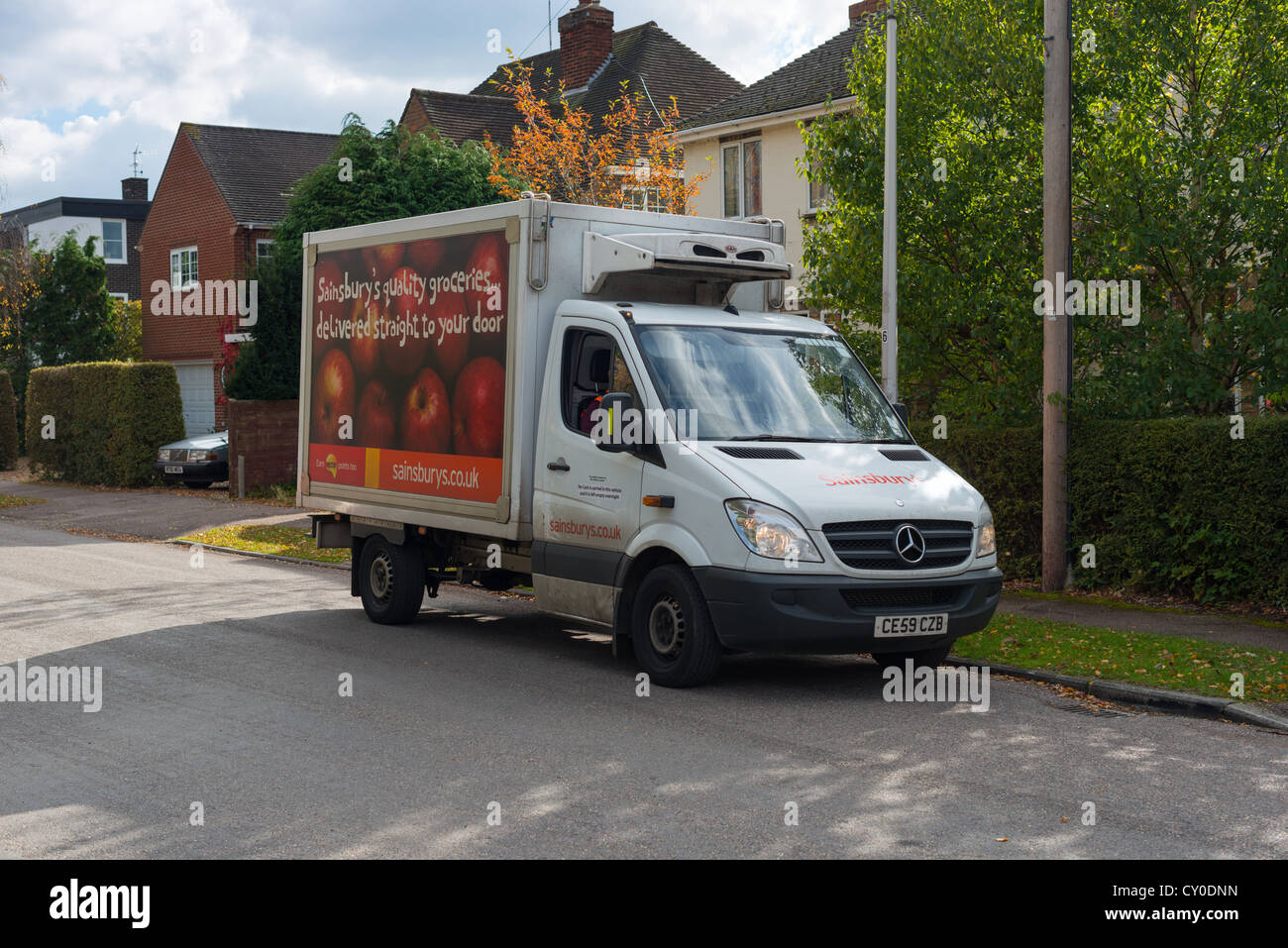 Supermarket home delivery van hi-res stock photography and images - Alamy