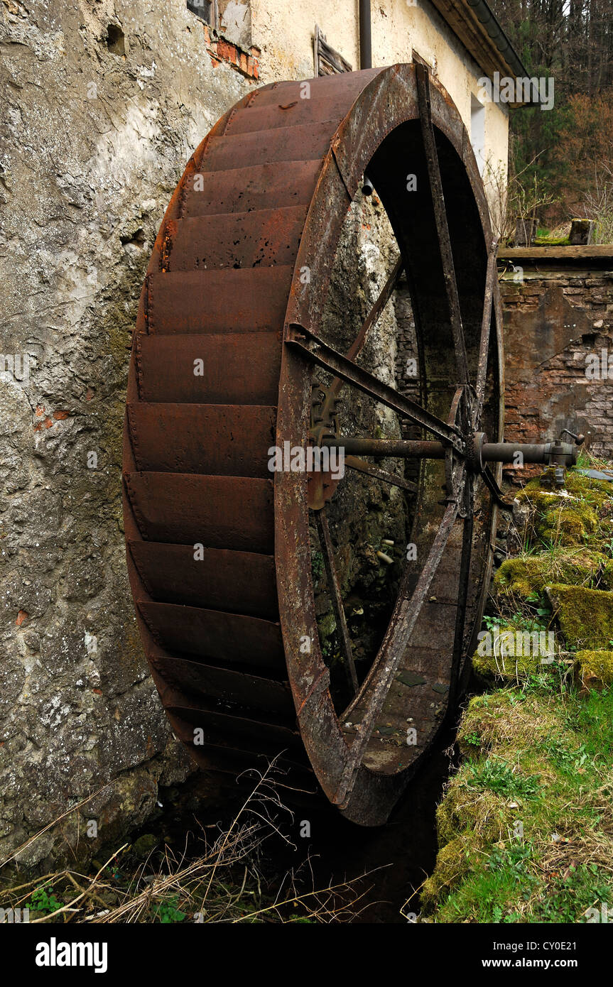 Rusty water wheel hi-res stock photography and images - Alamy