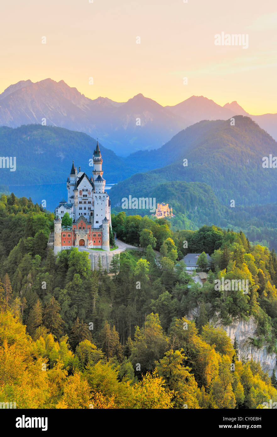 Schloss Neuschwanstein Castle, near Fuessen, Ostallgaeu, Allgaeu ...