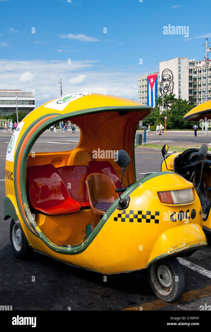 Tiny taxi hi-res stock photography and images - Alamy
