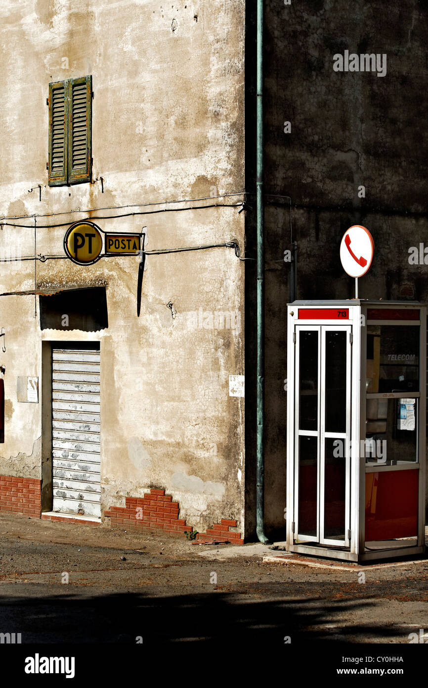 Old italian post box hi-res stock photography and images - Alamy