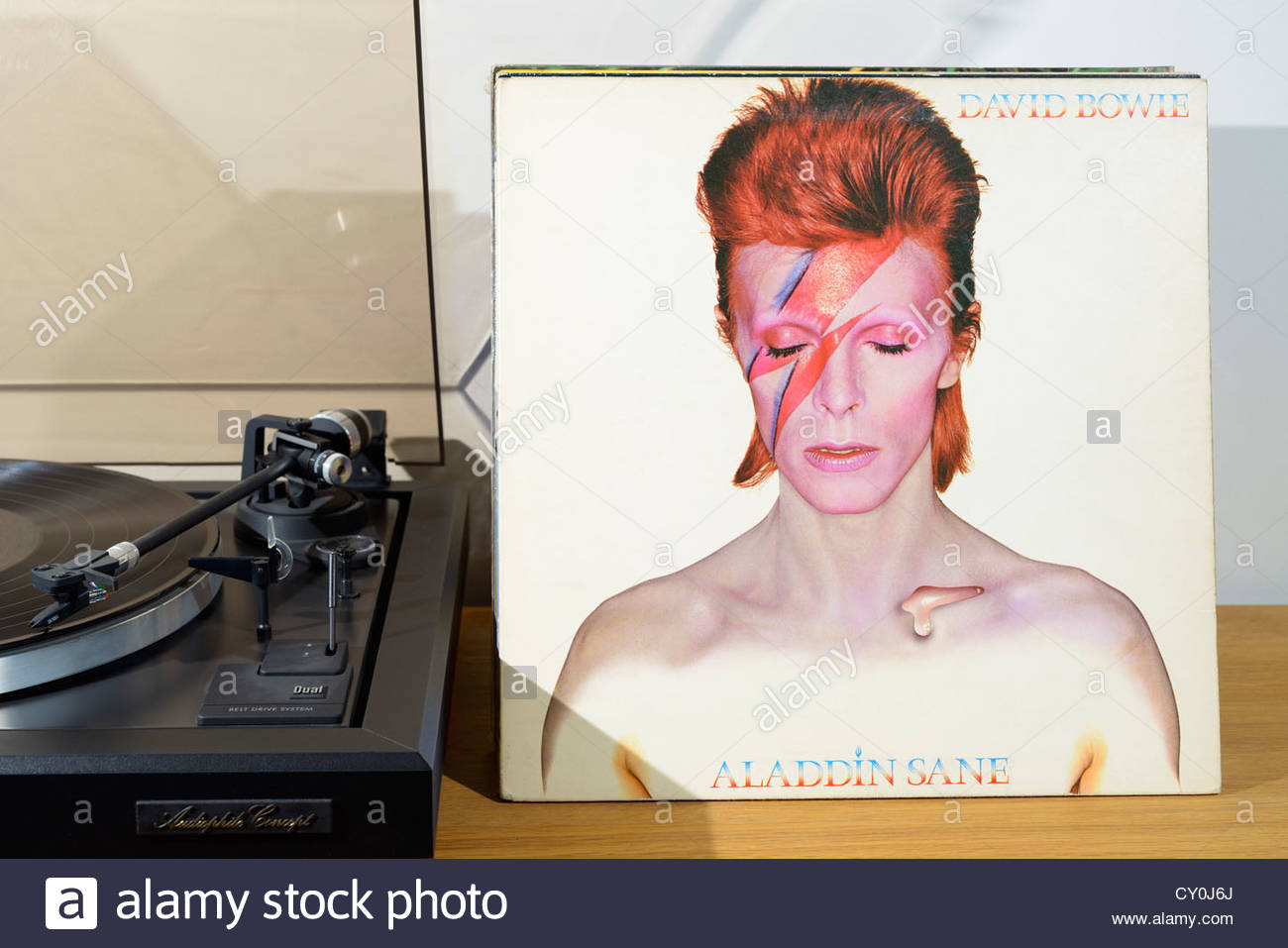 Bowie Aladdin Sane High Resolution Stock Photography and Images - Alamy