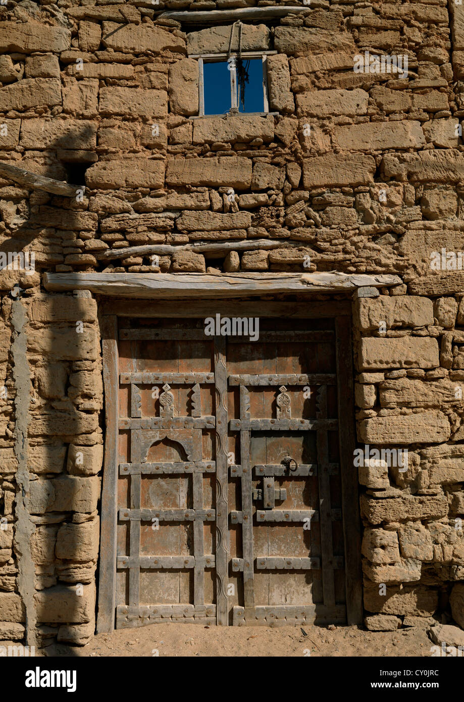 A Type Of Old Dhofari House Bulit By Rocks, Taqa, Oman Stock Photo - Alamy