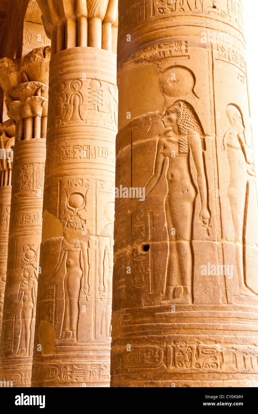 Bas-relief on the column of philae temple Stock Photo - Alamy