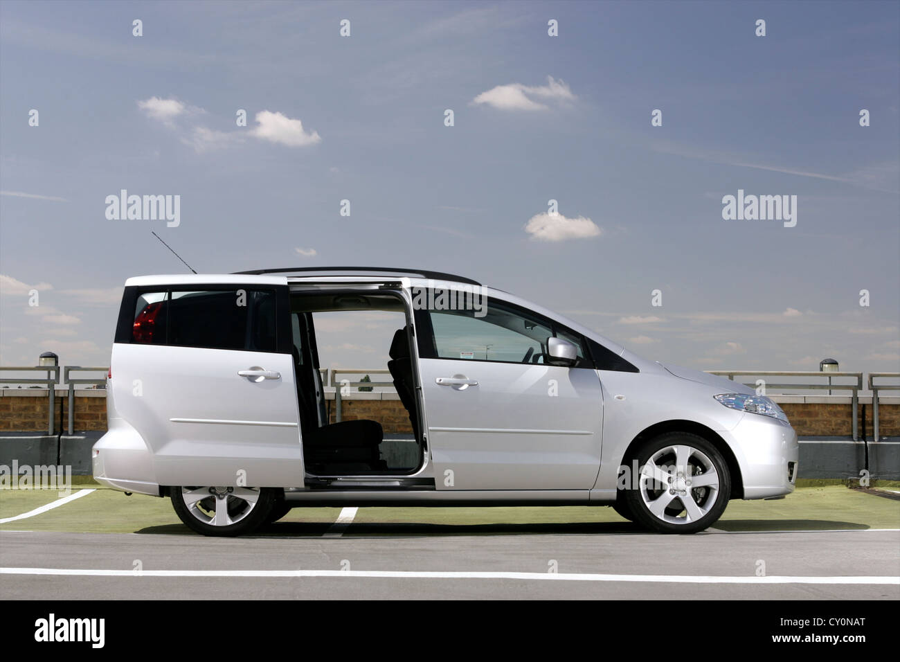 Side profile of MPV Stock Photo - Alamy