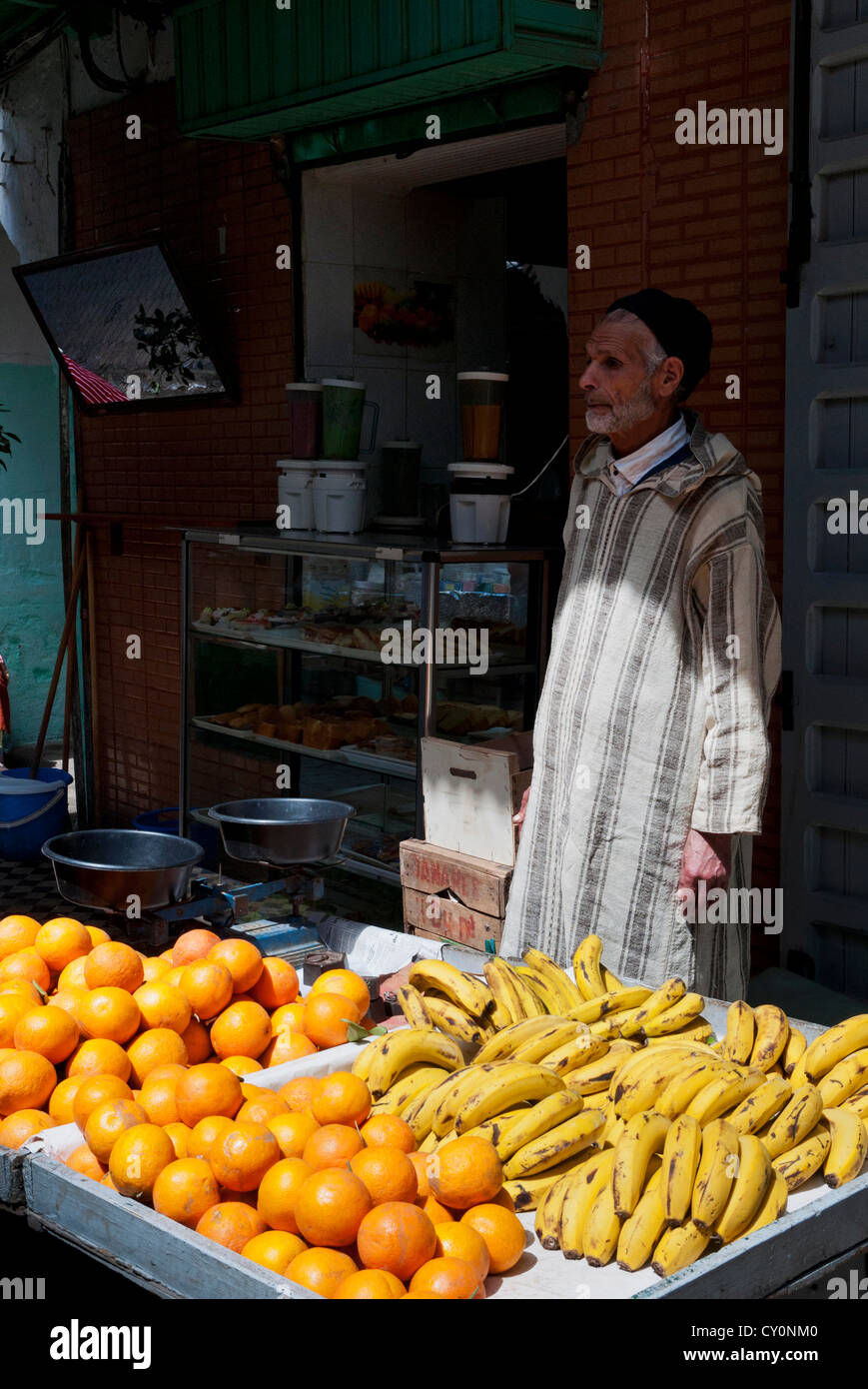 Street market, Medina, Tetouan, UNESCO World Heritage Site, Morocco ...