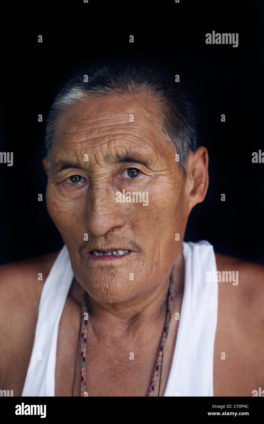 old fighter guerilla aged monk tibetan occupation Stock Photo - Alamy
