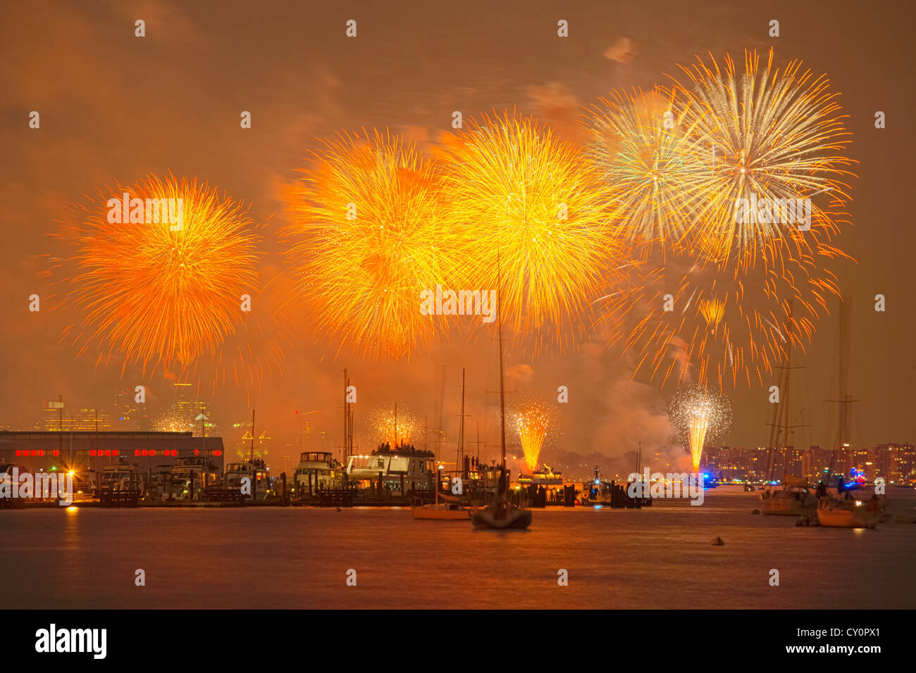 Macys fireworks hi-res stock photography and images - Alamy