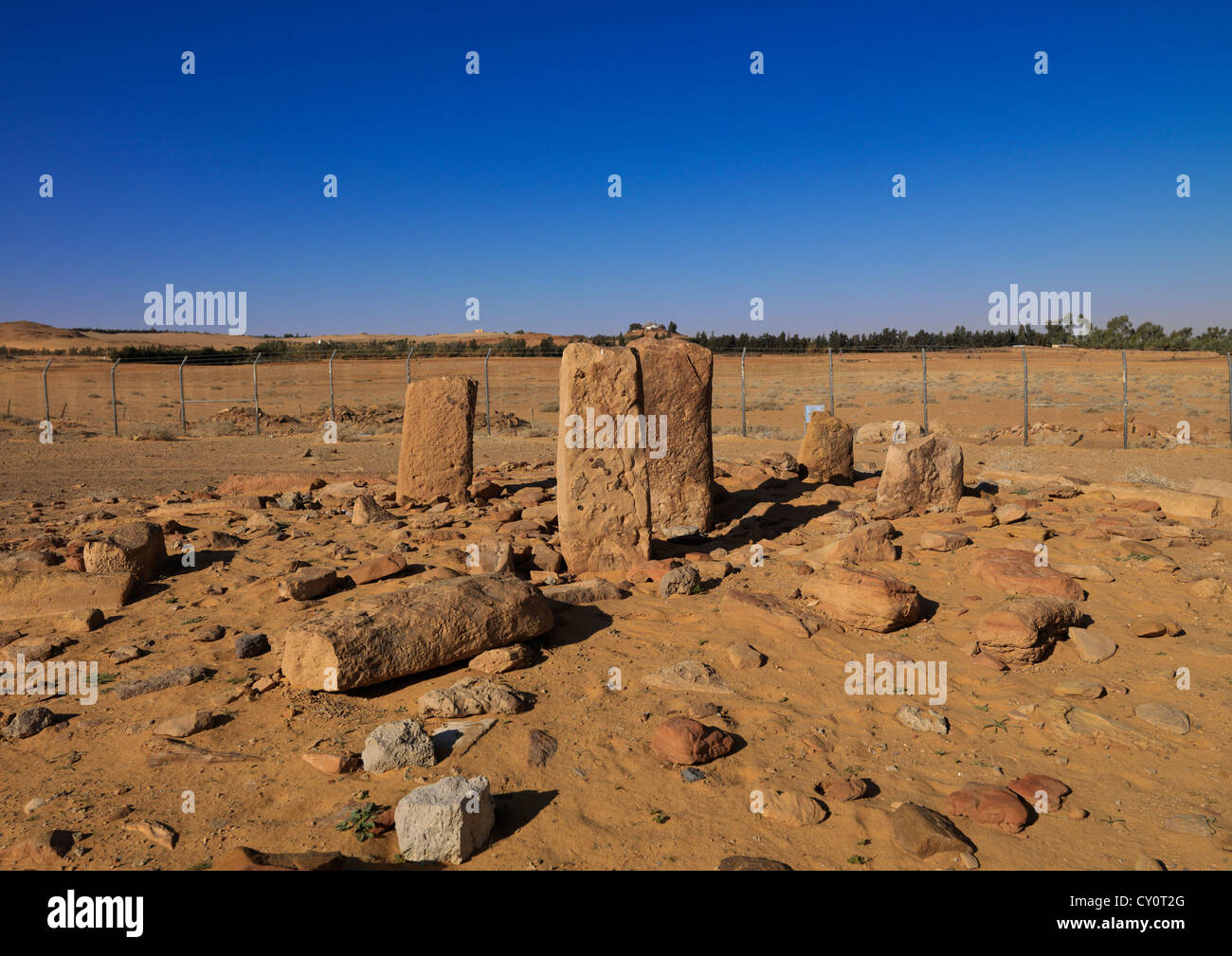 Al-rajajil Standing Stones - Saudia Arabia Stock Photo - Alamy