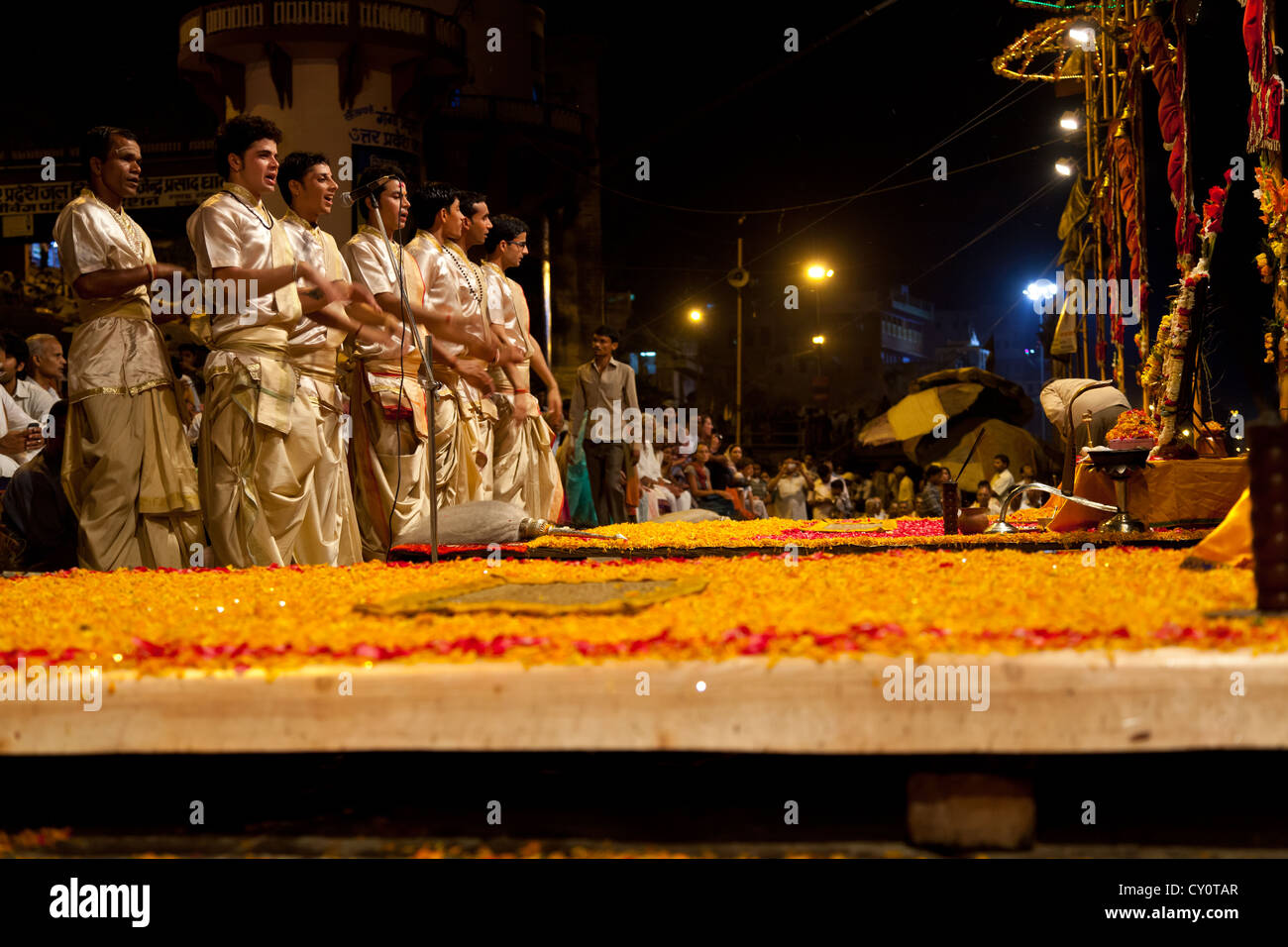 Traditional Hindu Ceremony on the Banks of the River Ganges in Varanasi ...