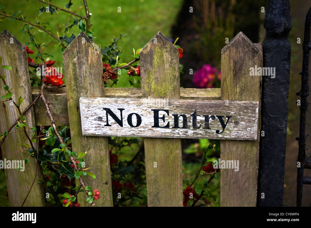 No entry sign gate hi-res stock photography and images - Alamy