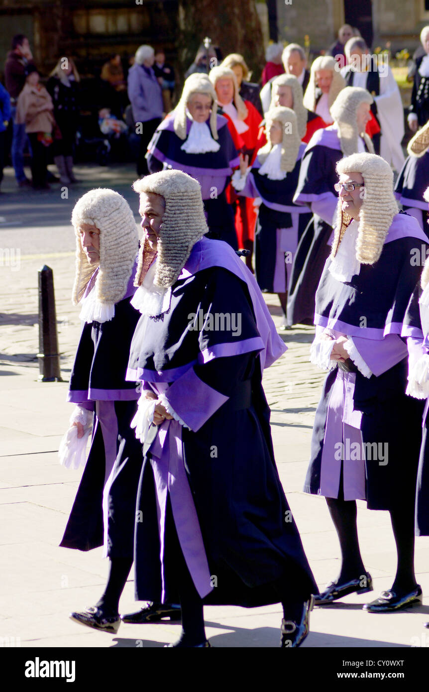 Dignitaries entering york hi-res stock photography and images - Alamy