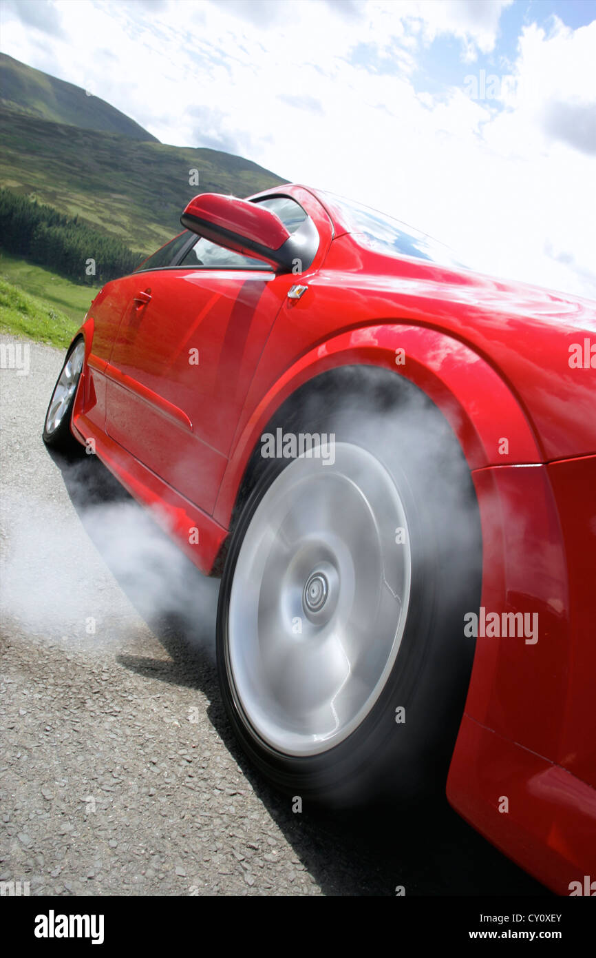 Car performing burn out hi-res stock photography and images - Alamy