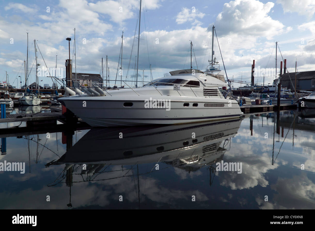 Fairline squadron hi-res stock photography and images - Alamy