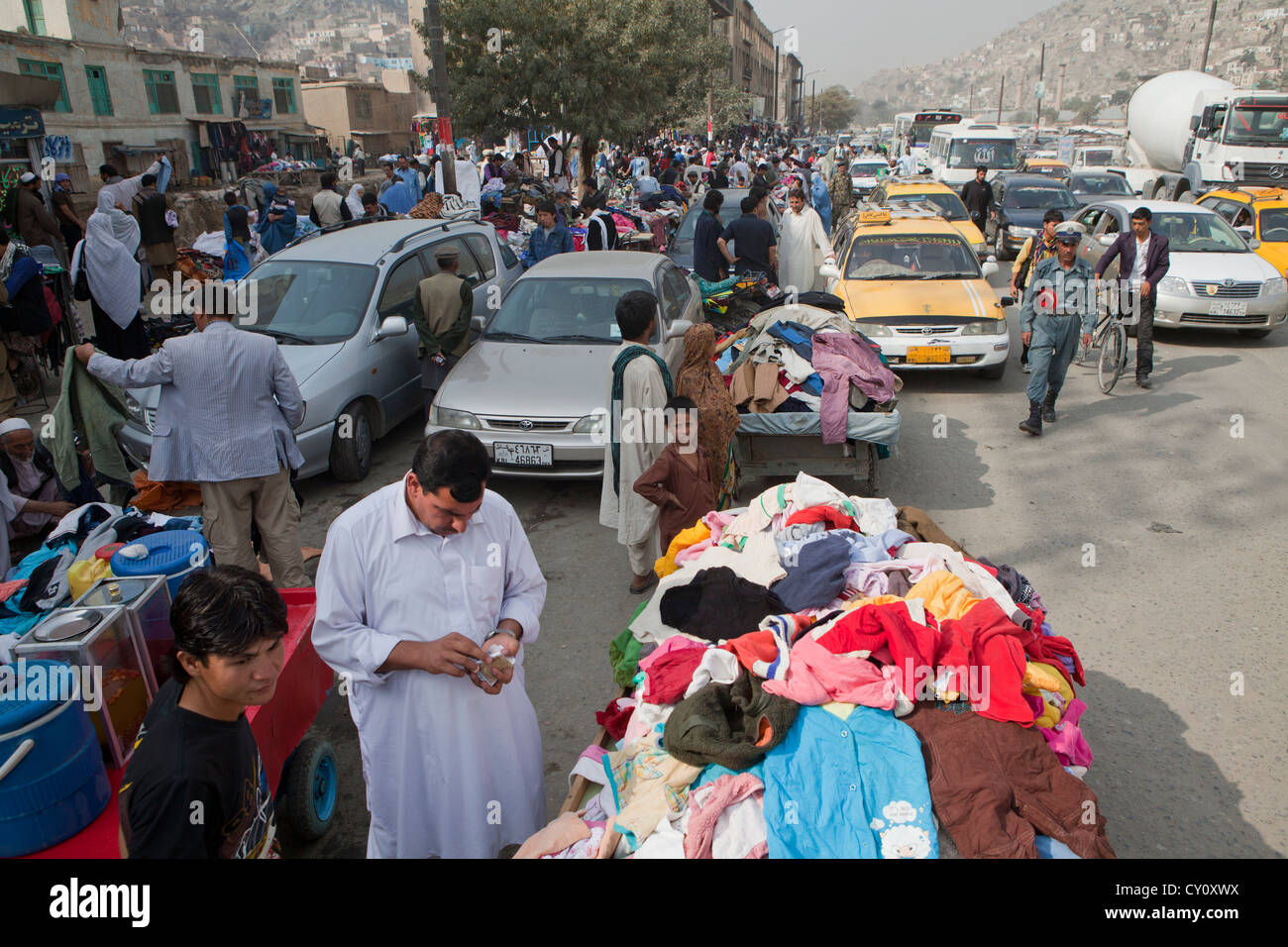Bazaar in downtown kabul, Afghanistan Stock Photo - Alamy