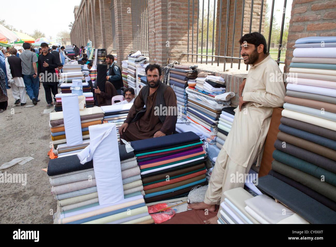 Bazaar in downtown kabul, Afghanistan Stock Photo - Alamy