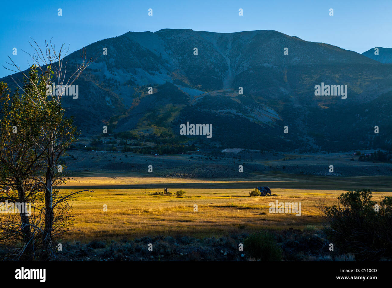 Crowley lake hi-res stock photography and images - Alamy