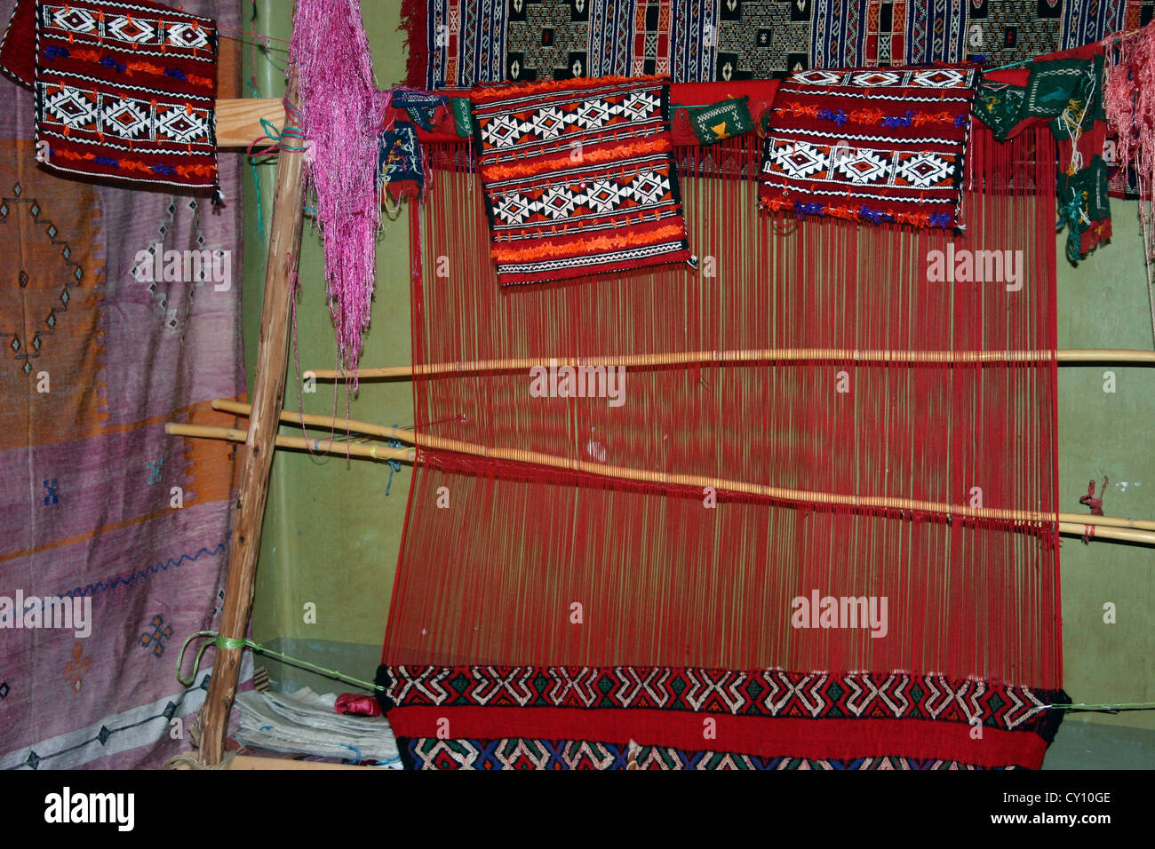 Traditional moroccan loom hi-res stock photography and images - Alamy