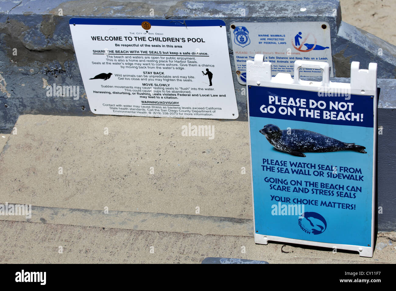 Notices about protecting the seals and sea lions at the Childrens Pool ...