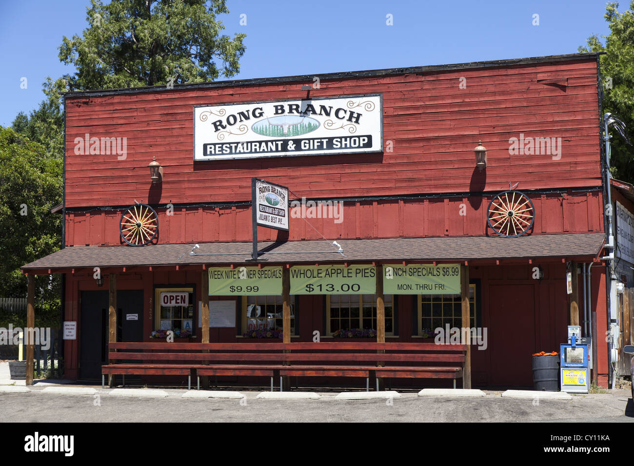Old restaurant building hi-res stock photography and images - Alamy