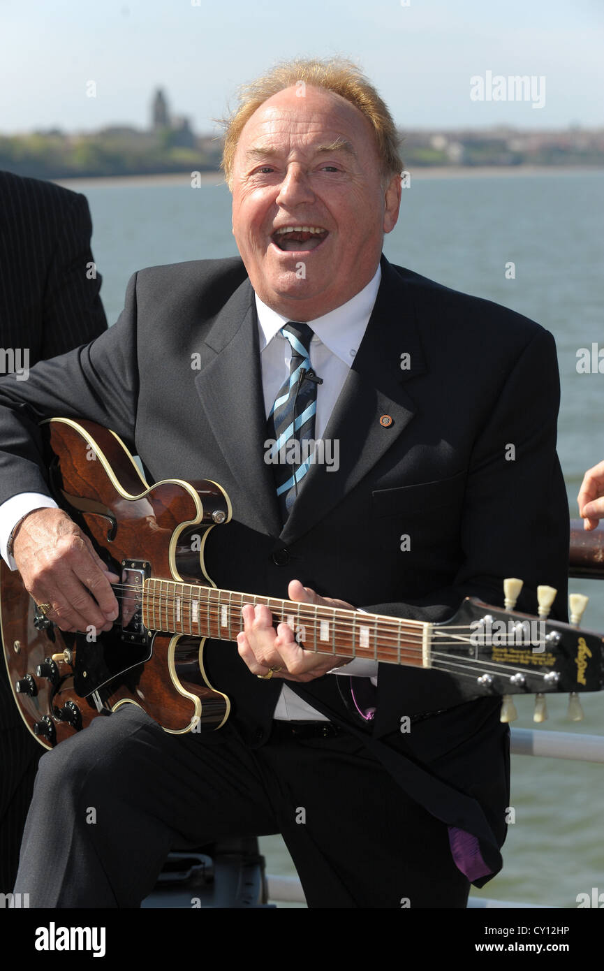 Gerry Marsden of Gerry and the Pacemakers Stock Photo - Alamy