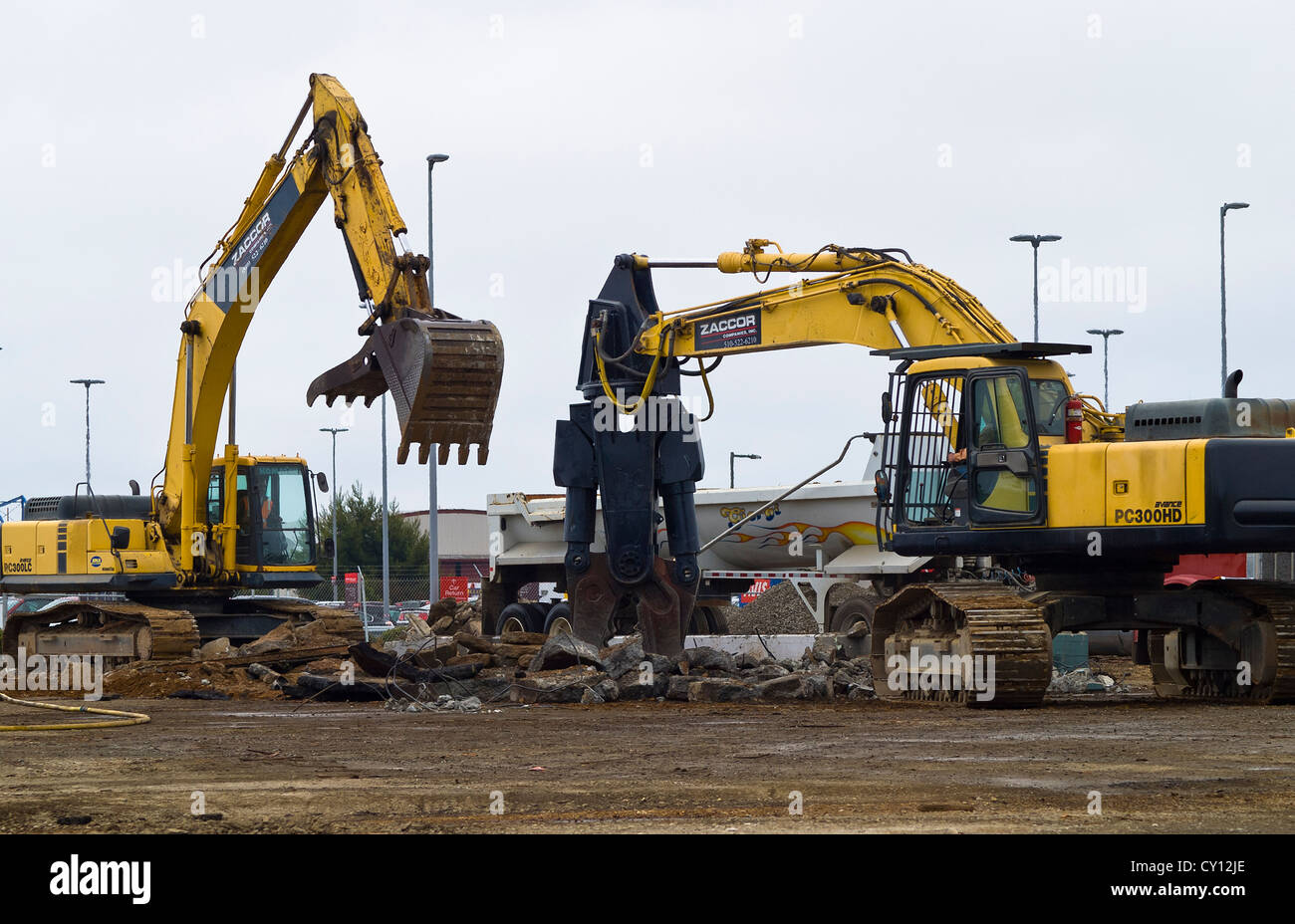 Heavy excavators hi-res stock photography and images - Alamy