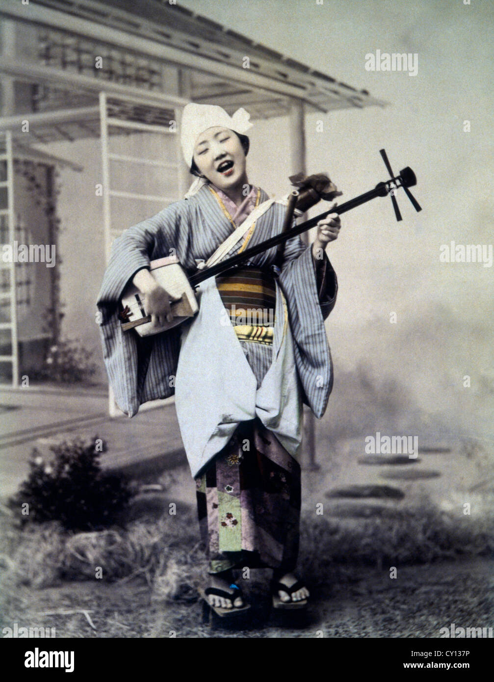 Samisen hi-res stock photography and images - Alamy