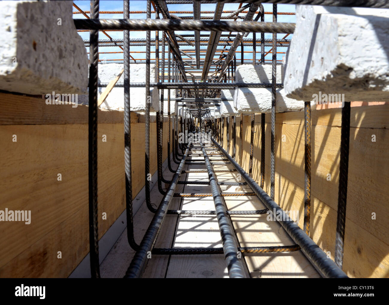 Construction site - Assembly floor in brick and cement structure Stock ...
