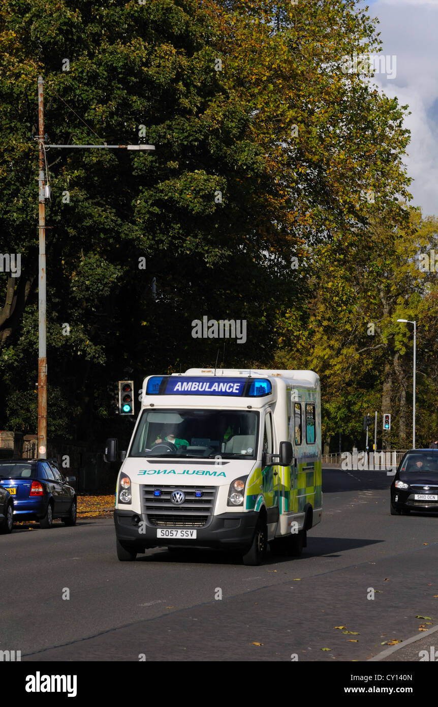 Paramedic emergency response hi-res stock photography and images - Alamy