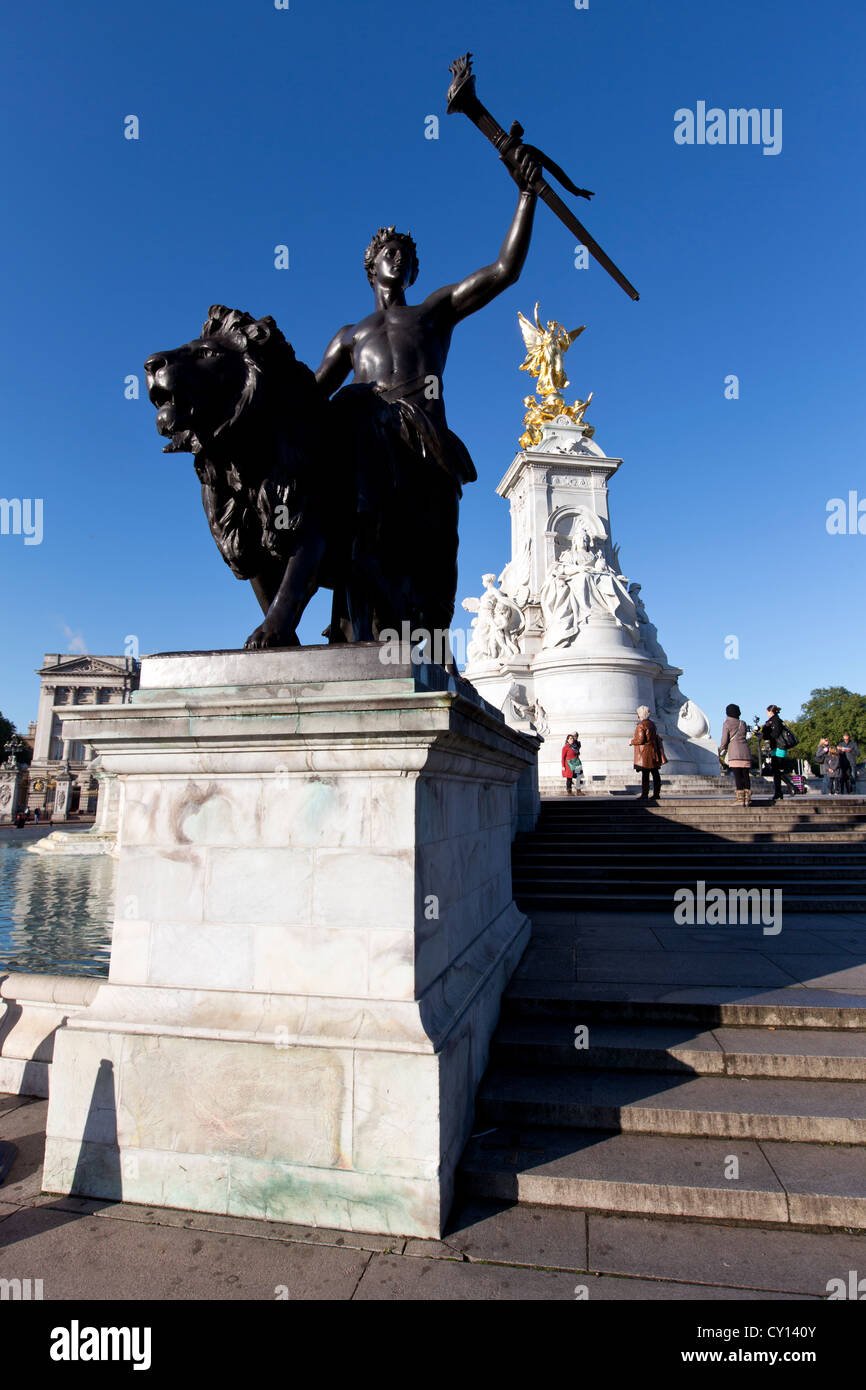 Statue of progress hi-res stock photography and images - Alamy