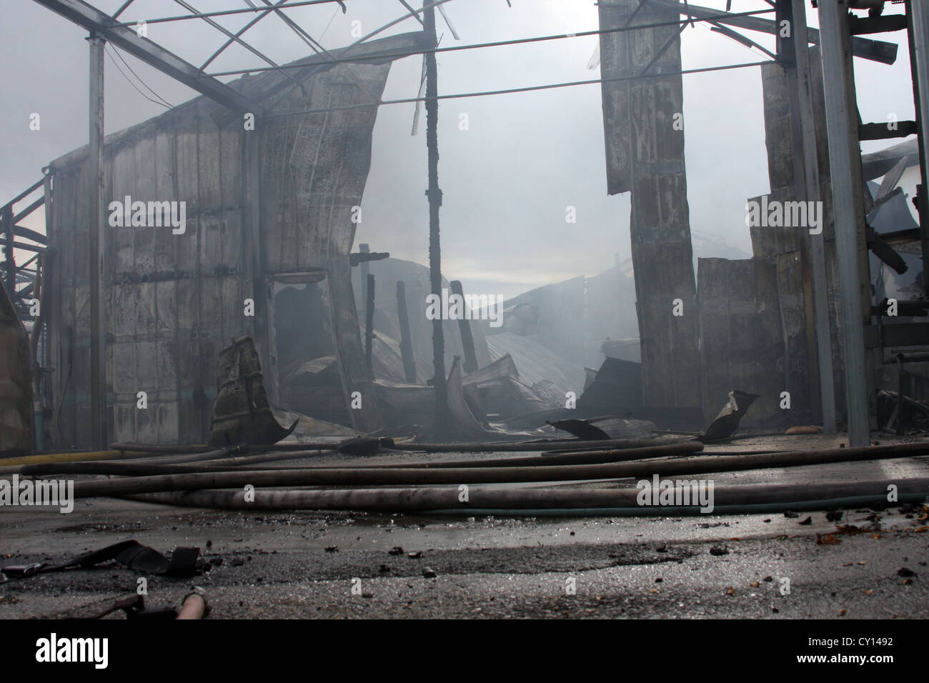 See burned out building hi-res stock photography and images - Alamy