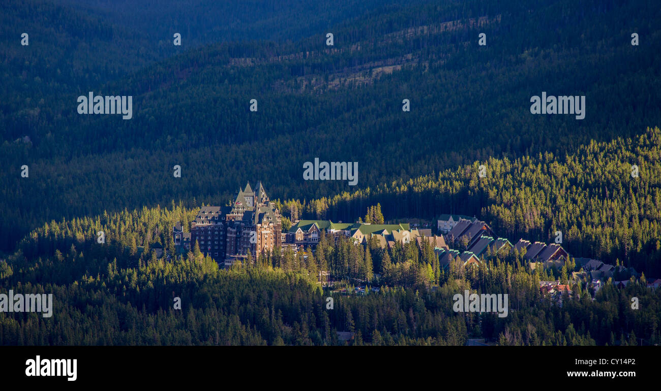 Fairmont banff springs hotel hi-res stock photography and images - Alamy