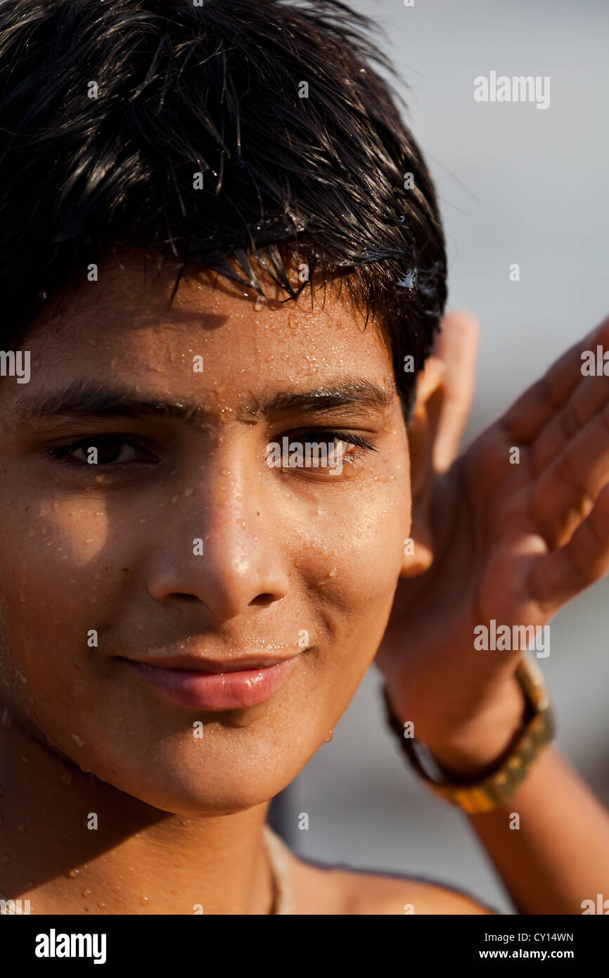 Indian boy benares india hi-res stock photography and images - Alamy