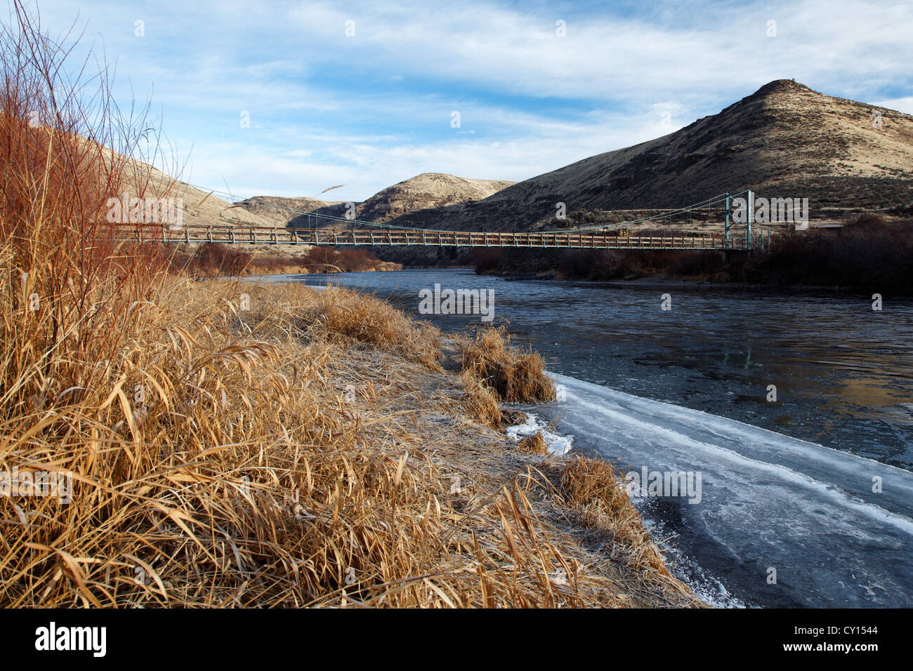 Ice at the creek hi-res stock photography and images - Alamy