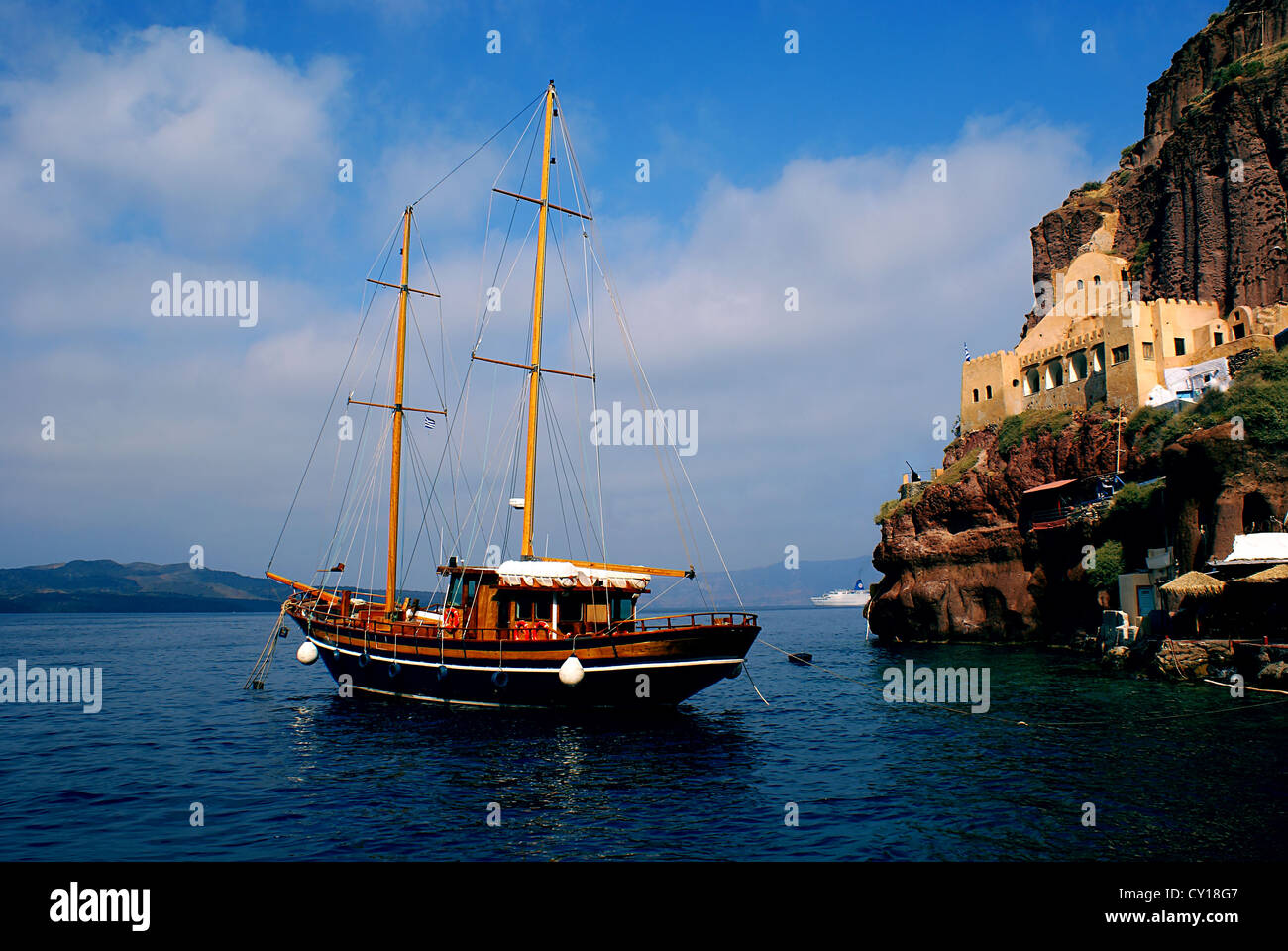 Spring beautiful quayside boat hi-res stock photography and images - Alamy