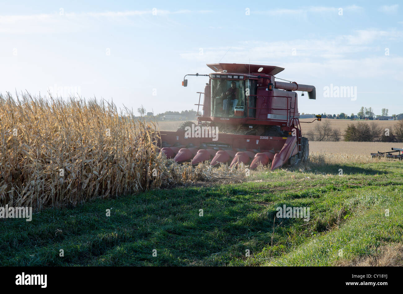 Tractor harvesting american field hi-res stock photography and images ...