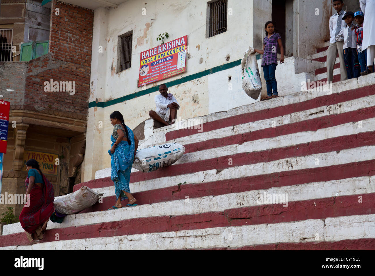 Indian people on the ghats hi-res stock photography and images - Alamy