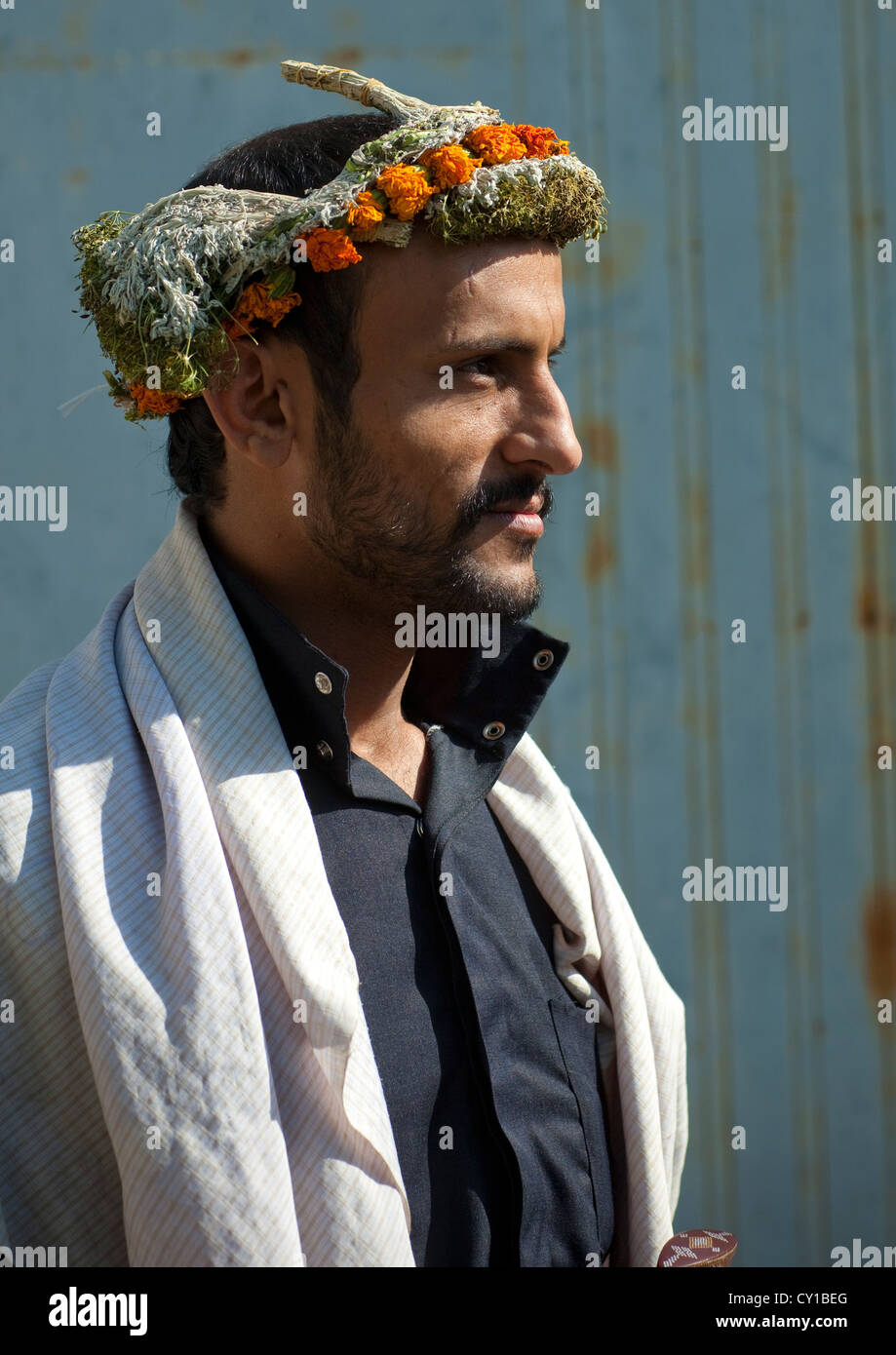 Asir men flower hi-res stock photography and images - Alamy