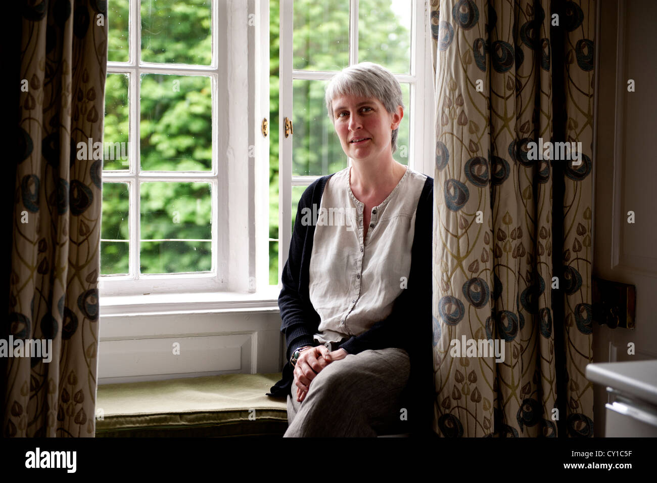 Dr Mary Laven, Senior Lecturer in the faculty of History at Jesus ...
