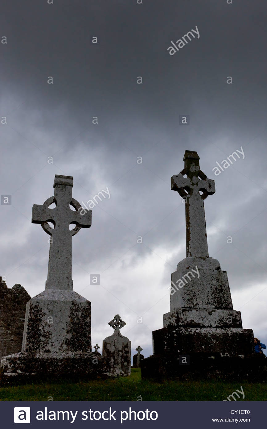 High Crosses, 9th century Celtic Crosses, Clonmacnoise Stock Photo - Alamy