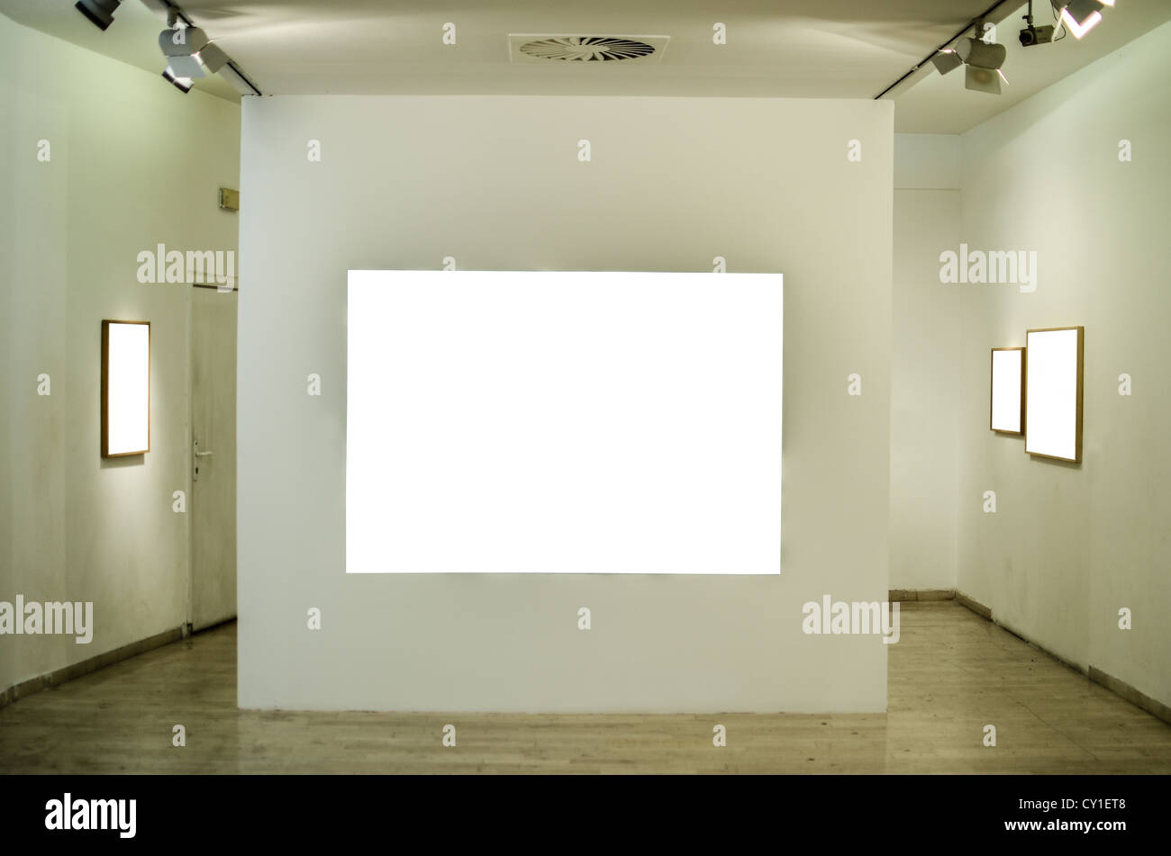 Empty exhibit hall hi-res stock photography and images - Alamy