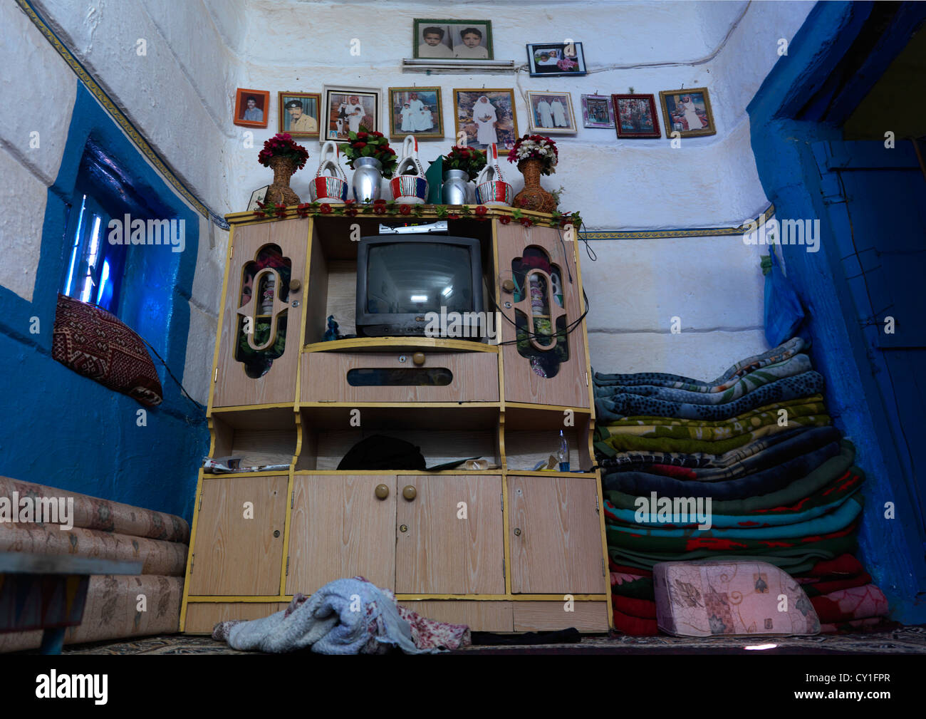 Yemen adobe house inside hi-res stock photography and images - Alamy