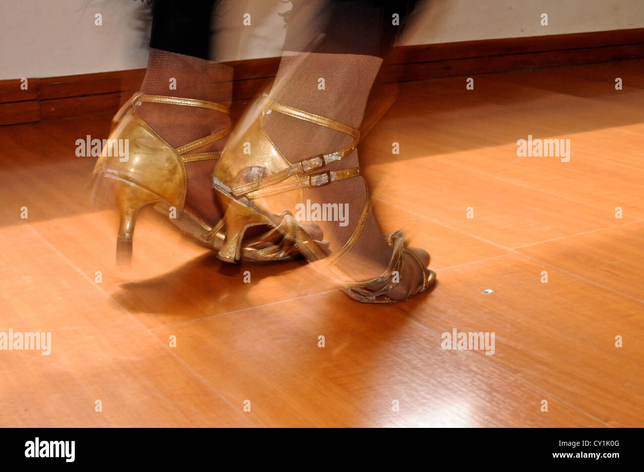 Feet movement during salsa dancing Stock Photo - Alamy