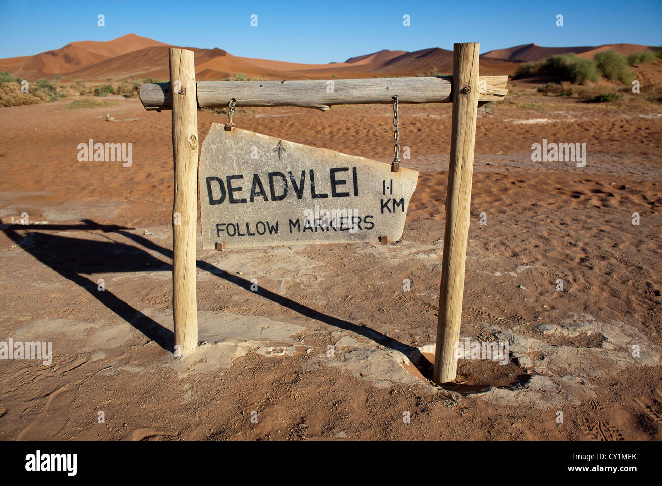 sossusvlei (dead valley) in Namib-Naukluft Park, Namibia Stock Photo ...
